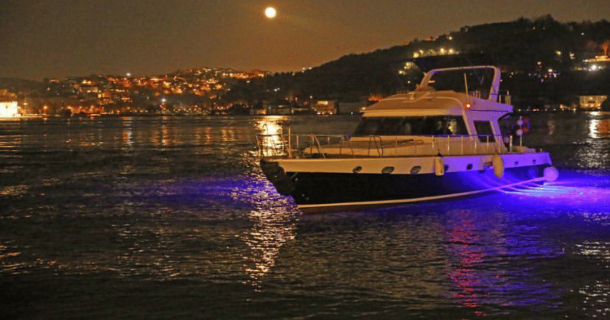 İstanbul: Private Bosphorus Tour On Luxury Yacht Eco#4 | GetYourGuide