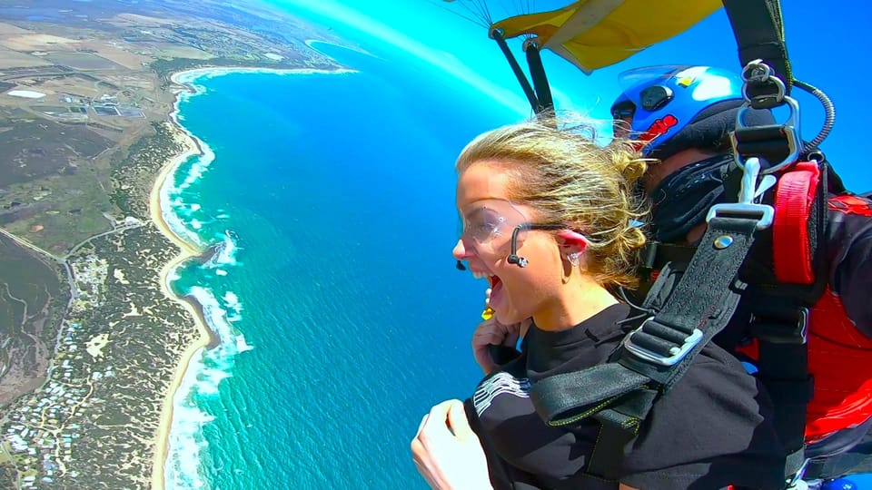 Torquay: Tandem Skydive over The Great Ocean Road | GetYourGuide