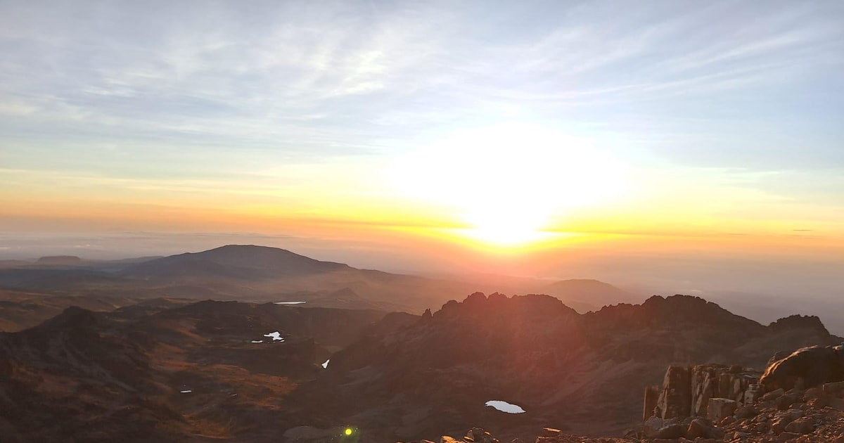 Conquista il Monte Kenya | GetYourGuide