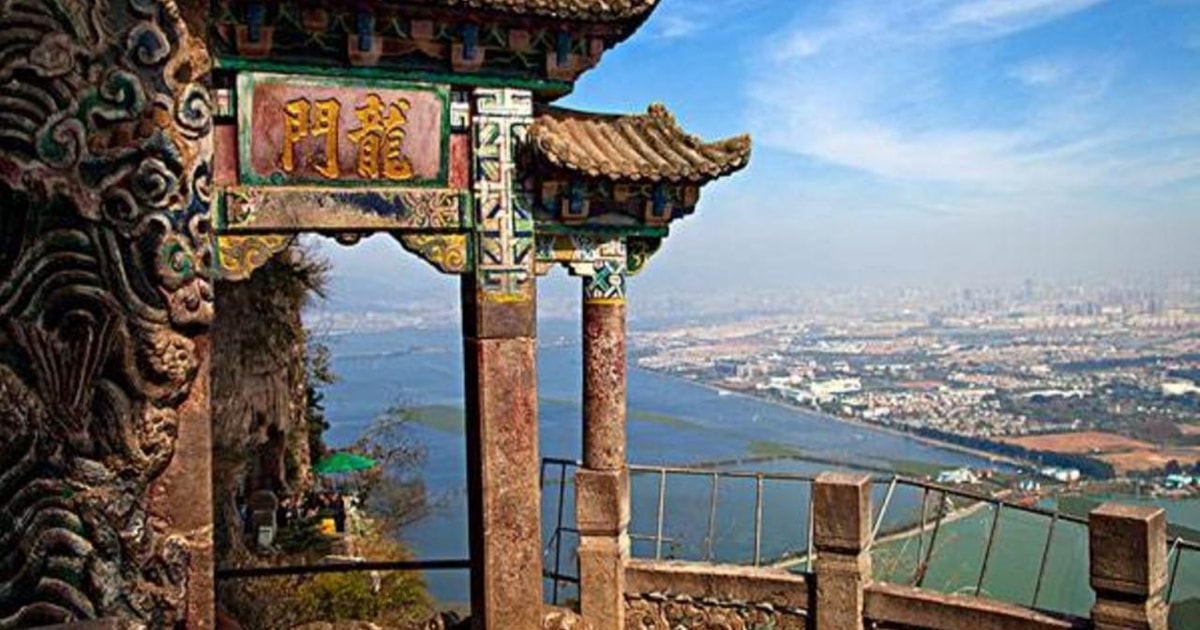 Essences of Kunming Downtown Day Tour | GetYourGuide