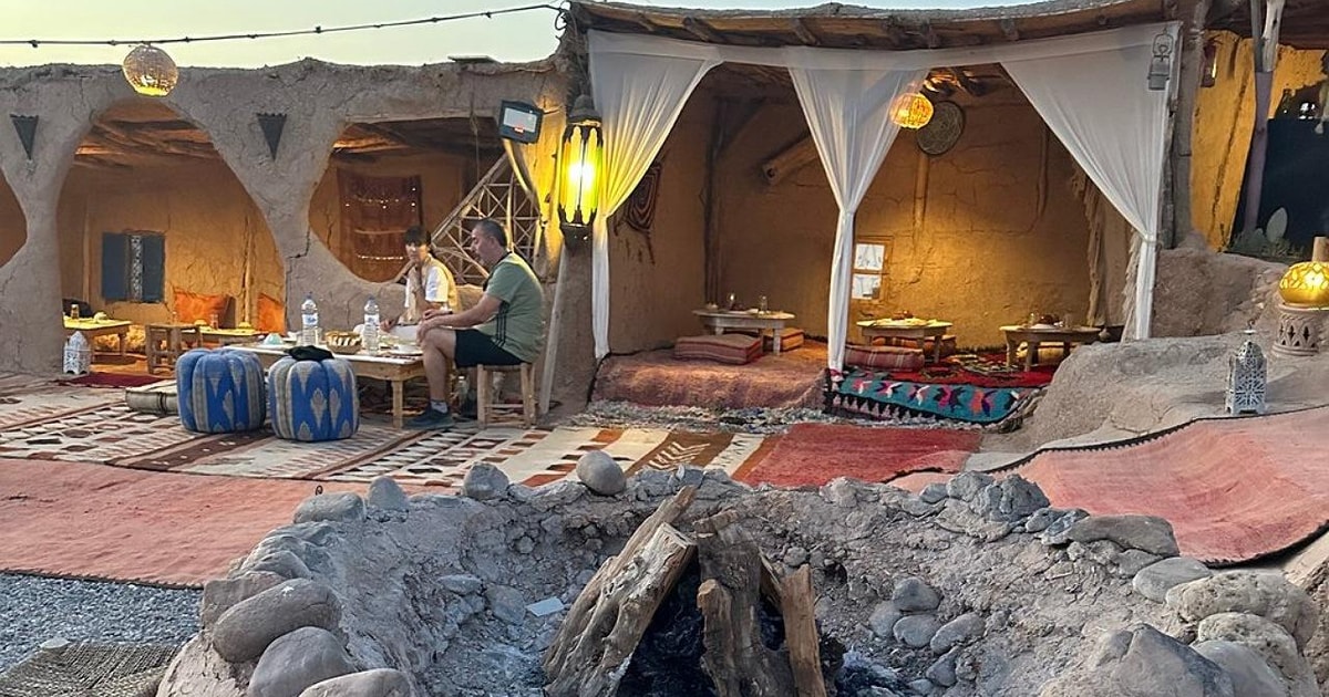 Marrákeš: Agafay Desert Dinner Show , západ slunce a projížďka na ...