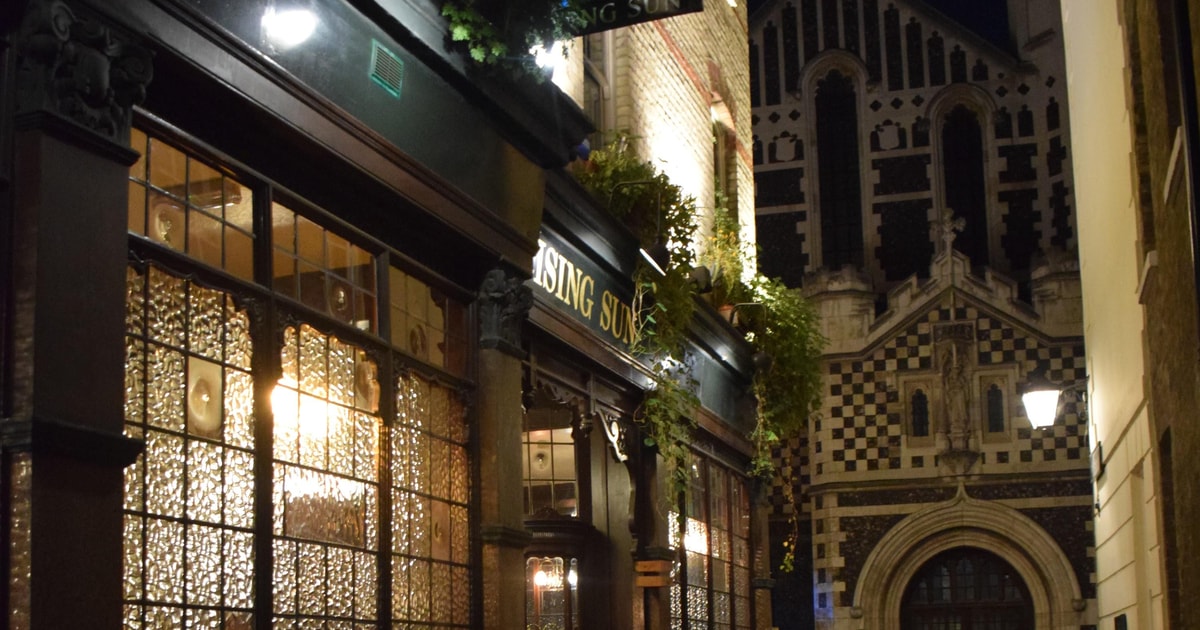 The Haunted Pubs of Old London | GetYourGuide
