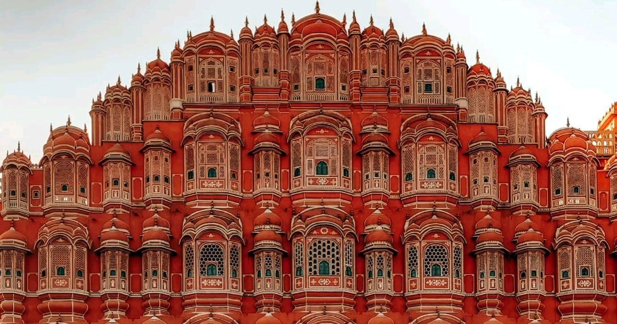 Jaipur: Private ganztägige Sightseeing-Tour mit dem Auto und Guide ...
