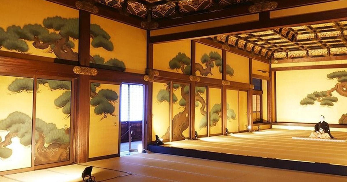 Kyoto: Nijo Castle History Walking Tour – World Heritage | GetYourGuide