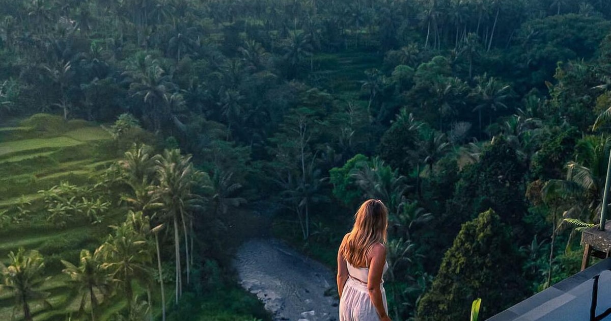 Ubud: selva al atardecer, danza Kecak y paseo por Gautama | GetYourGuide