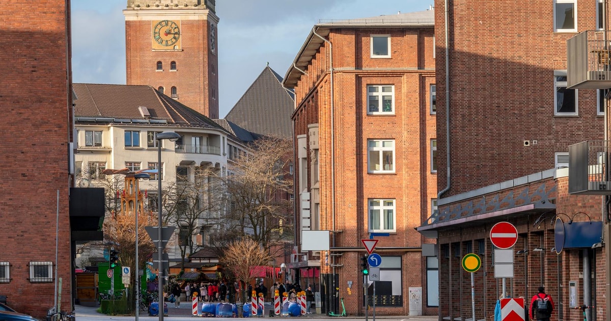 Kiel: Introductory Walking Tour with a Local Guide | GetYourGuide