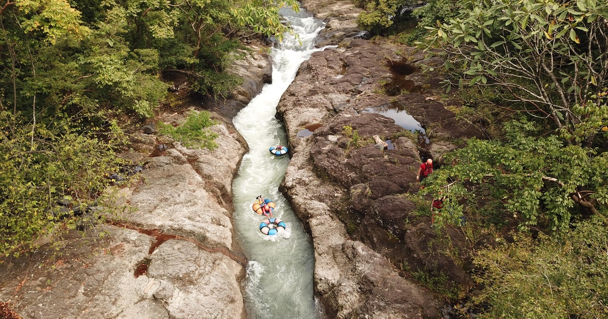 Flod-eventyr en halv dag: Tubing + frokost + varme kilder | GetYourGuide