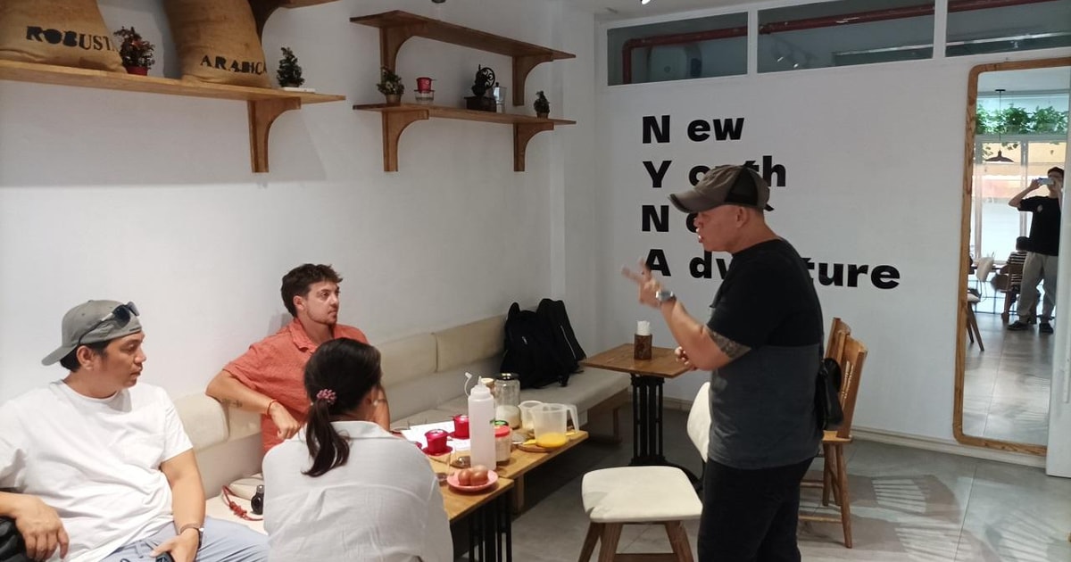 Hanoj: Pěší prohlídka, ulice s vlaky a kurz přípravy vaječné kávy NYNA ...