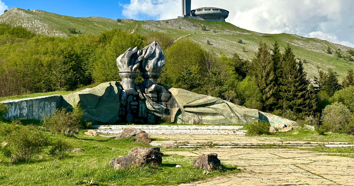 Sofia:I punti salienti della Bulgaria - Valle delle Rose e Buzludzha | GetYourGuide