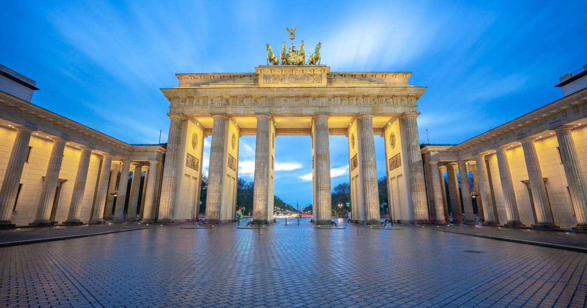 Berlin: Express Walk with a Local in 90 minutes | GetYourGuide