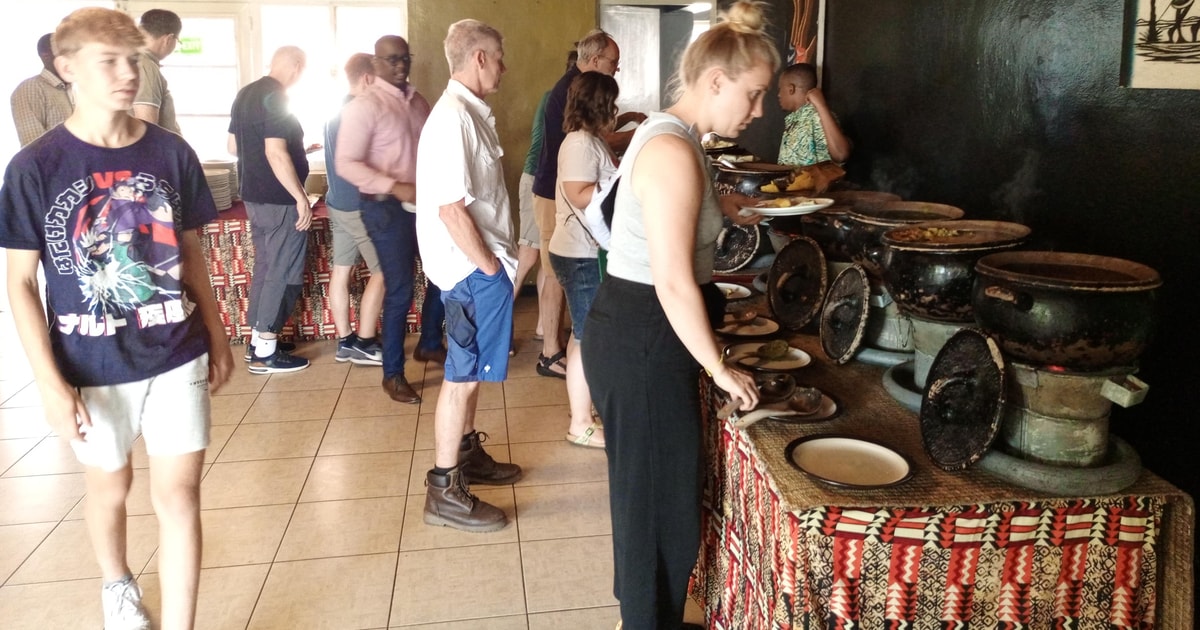 Combo Nyungwe și Parcul Național Akagera | GetYourGuide