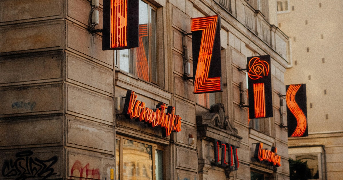 Communism on Tap: Politics, Culture & Life in Warsaw’s Bars | GetYourGuide