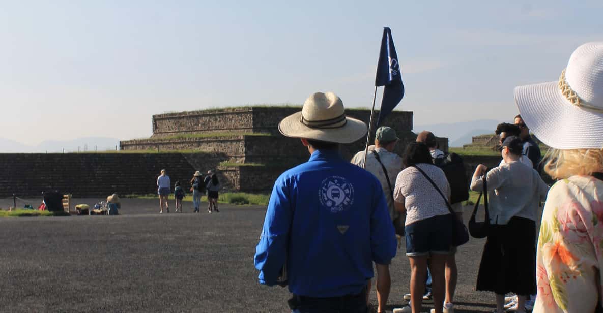 Mexico City: Teotihuacan-pyramiderne og Guadalupe-basilikaen | GetYourGuide