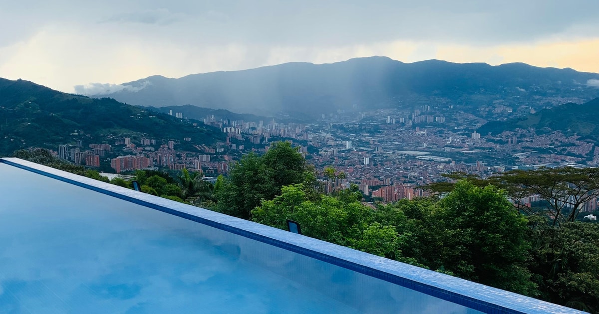 VIP HOST | GetYourGuide