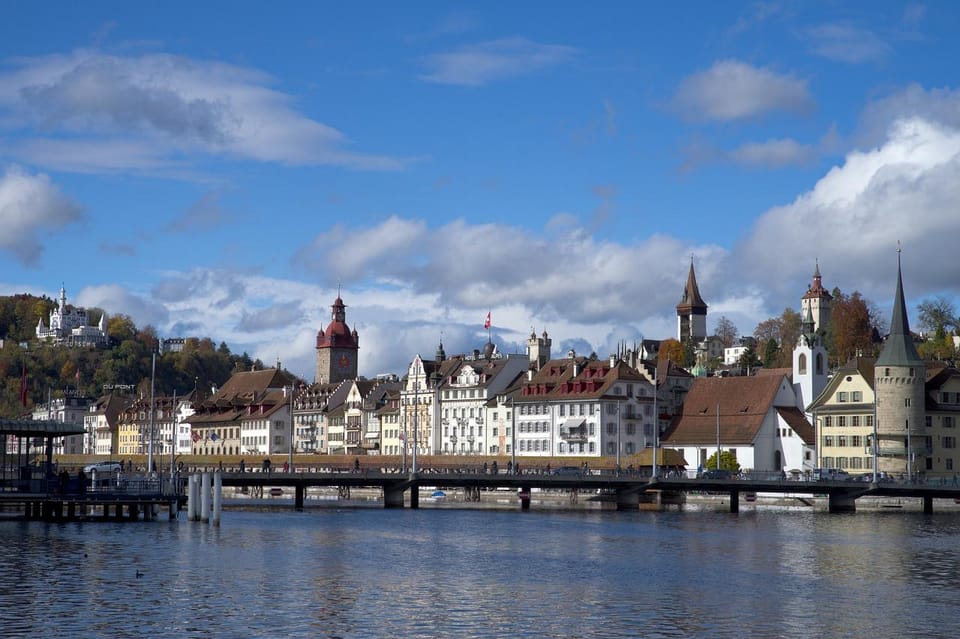 Explorando Lucerna con amigos: Una experiencia local | GetYourGuide