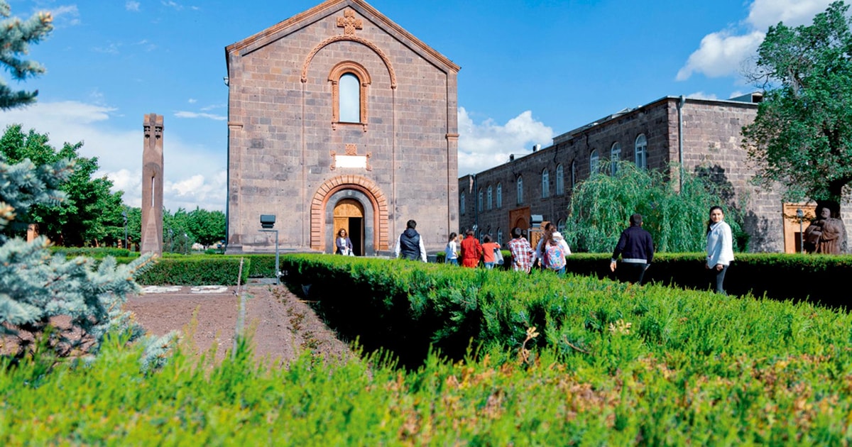 Oshakan, Etchmiadzin y Zvartnots: Excursión privada | GetYourGuide