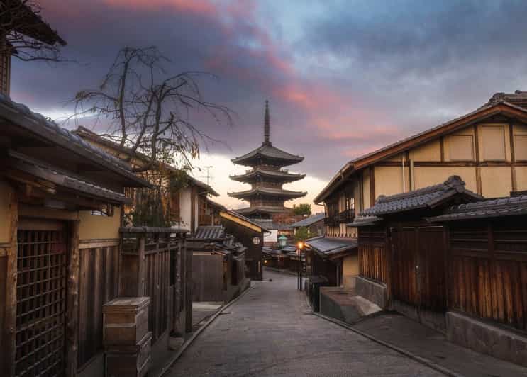 Kyoto: Gion Geisha District Guided Walking Tour | GetYourGuide