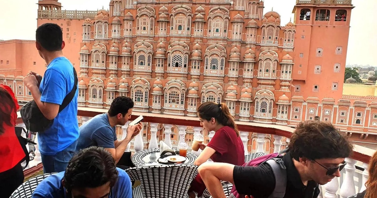 Da Delhi: tour della città reale di Jaipur in auto per un giorno intero ...