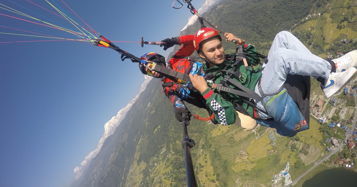 Pokhara: Kombi-eventyr med paragliding, bungy jump og zipline ...