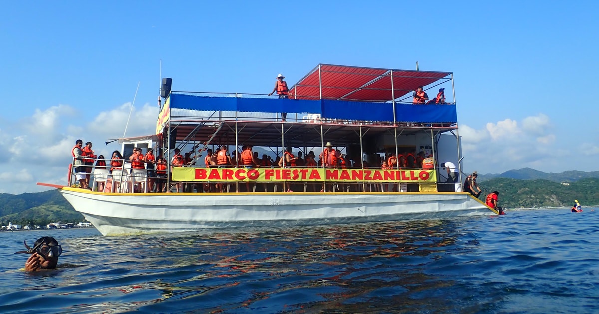 Party Boat: tour por la bahía y snorkel | GetYourGuide