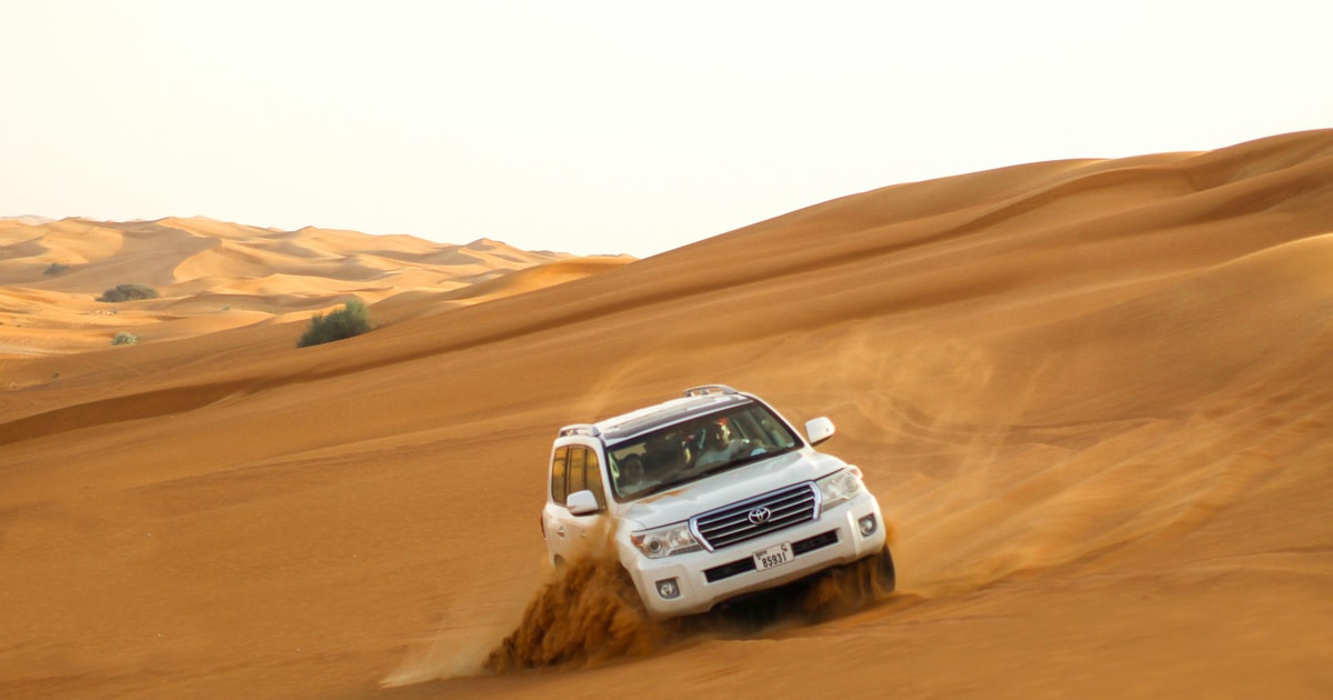 Safari por el desierto de Qatar: Paseo en camello, Sandboarding, Mar ...