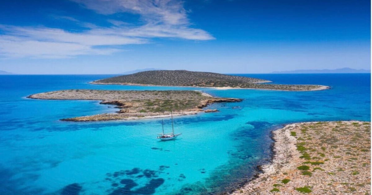 Aeolus Motor Yacht Kreuzfahrt in Paros | GetYourGuide