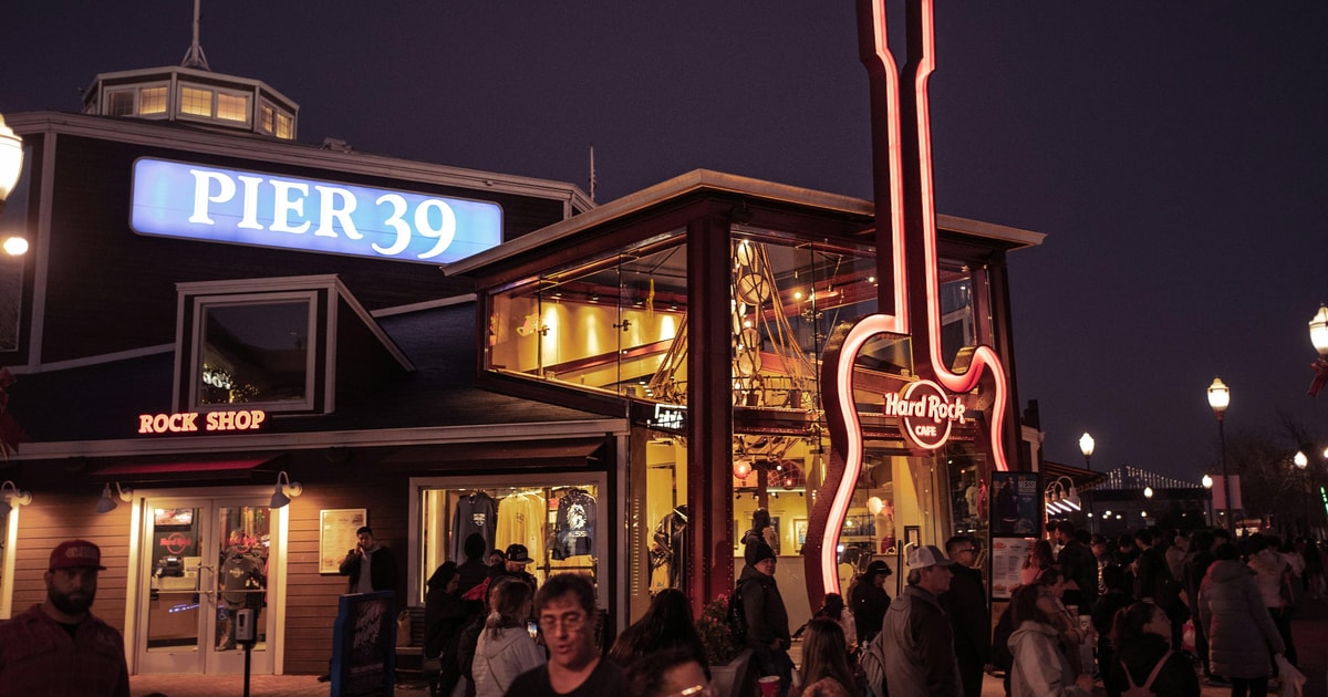 SF: Guided Walking Tour, Cable Car Ticket & Pier 39 Meal | GetYourGuide