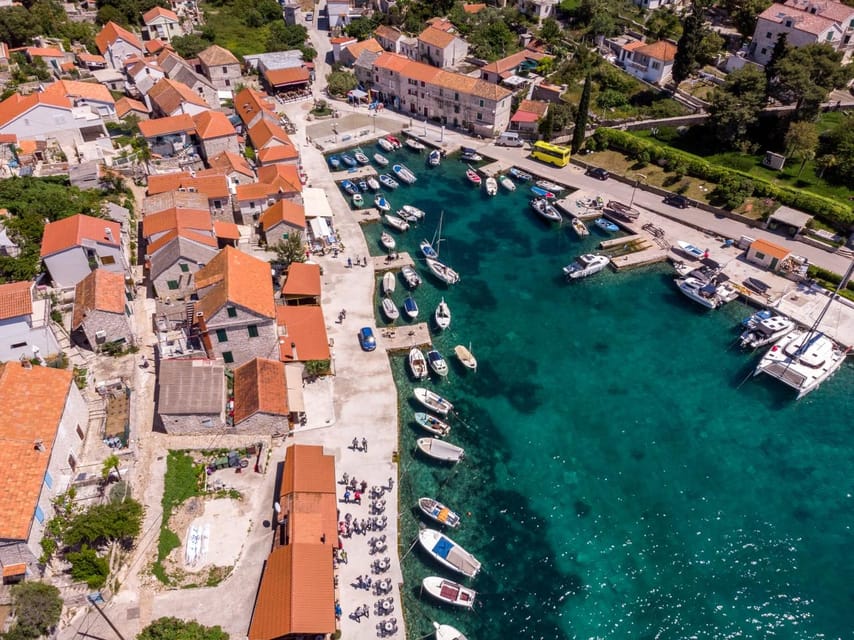 Excursión de medio día a las Tres Islas de la Laguna Azul desde Trogir ...