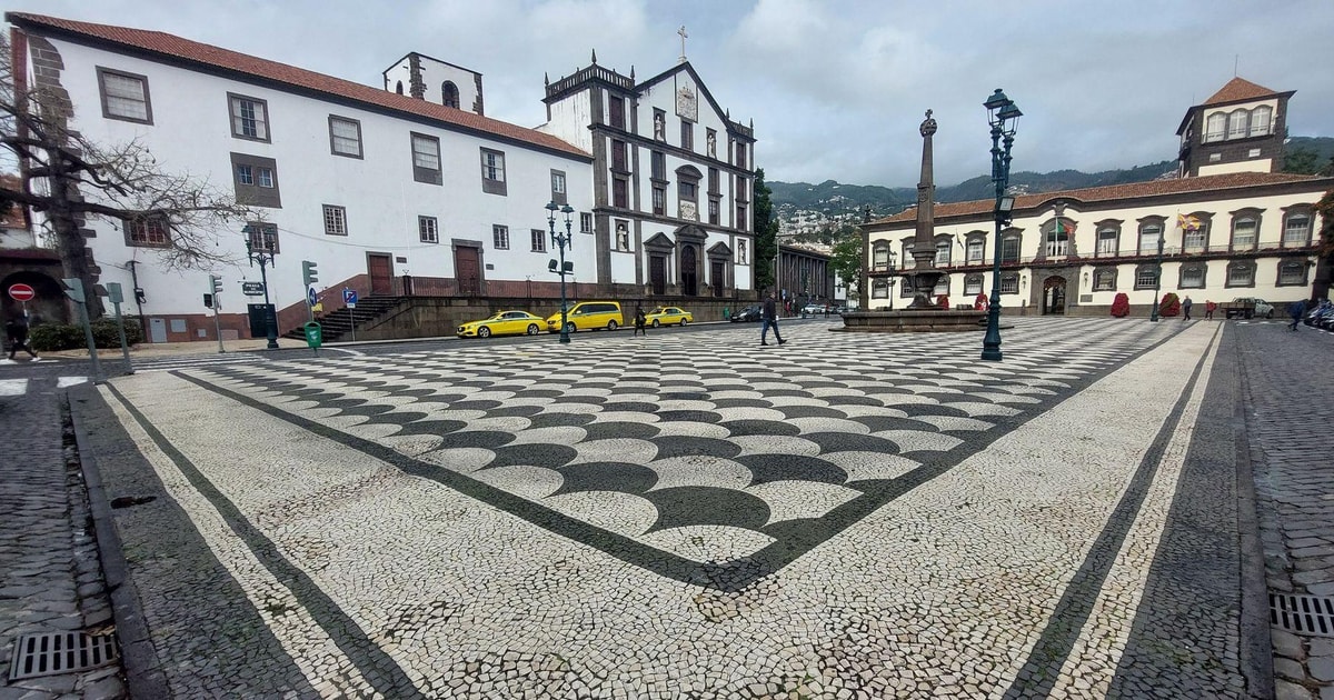 Funchal Walking Audio Tour I: Unveil gems with a local | GetYourGuide