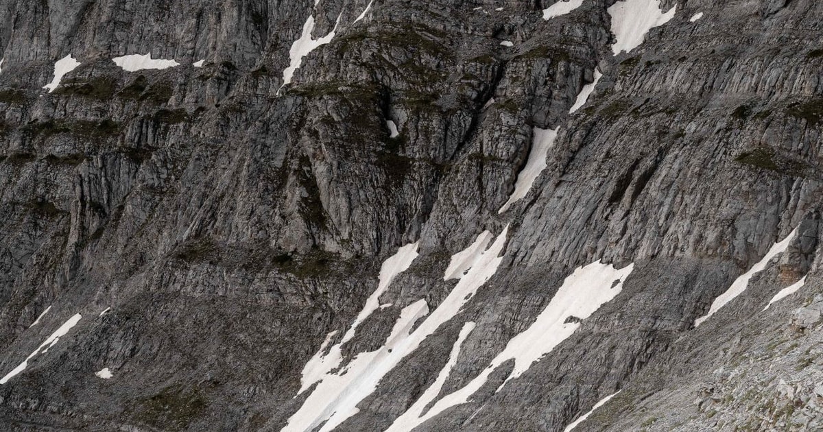 Olümpose mägi: 2-päevane matk Mytikas Peak'ile | GetYourGuide