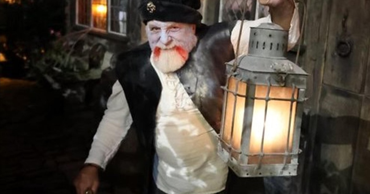 Stratford-upon-Avon: Tour dei fantasmi illuminato dalle lanterne al ...