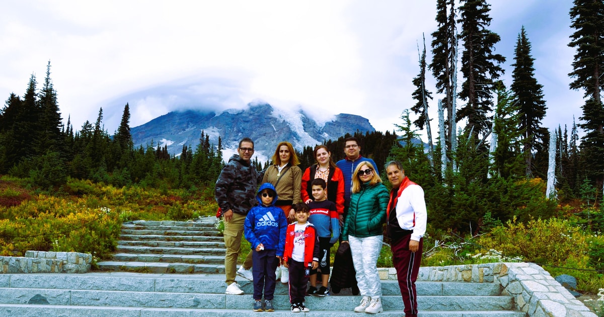 Från Seattle: Skräddarsydd Mount Rainier-tur | GetYourGuide
