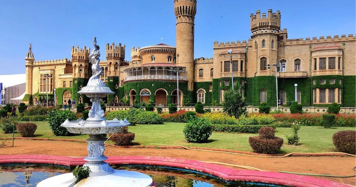 Geführte Tour durch den Bangalore Palace mit Eintrittskarte | GetYourGuide