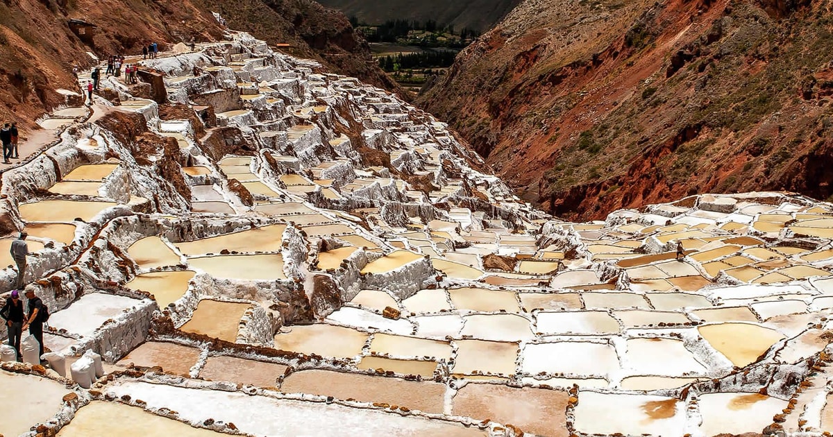 Tour of the Maras salt mines and Moray platforms | GetYourGuide