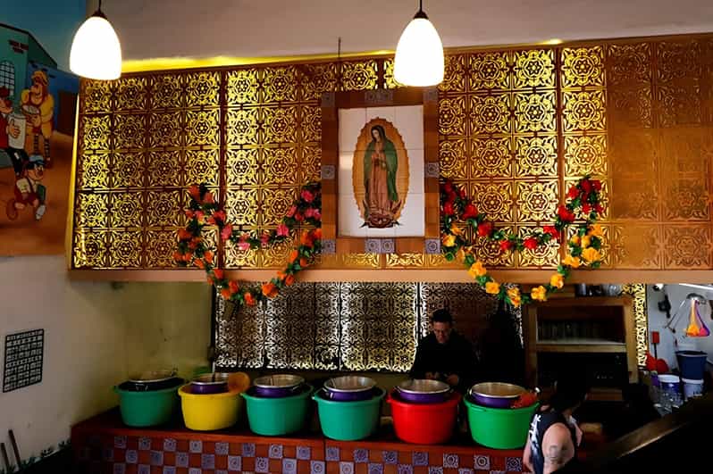 Pulque Bar México: Bebida Típica Mexicana y Tacos Locales | GetYourGuide