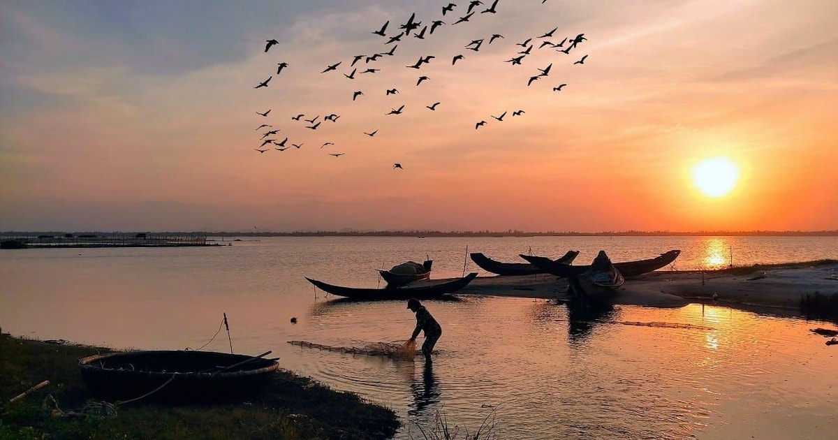 Gentle afternoon trip to visit Tam Giang lagoon | GetYourGuide