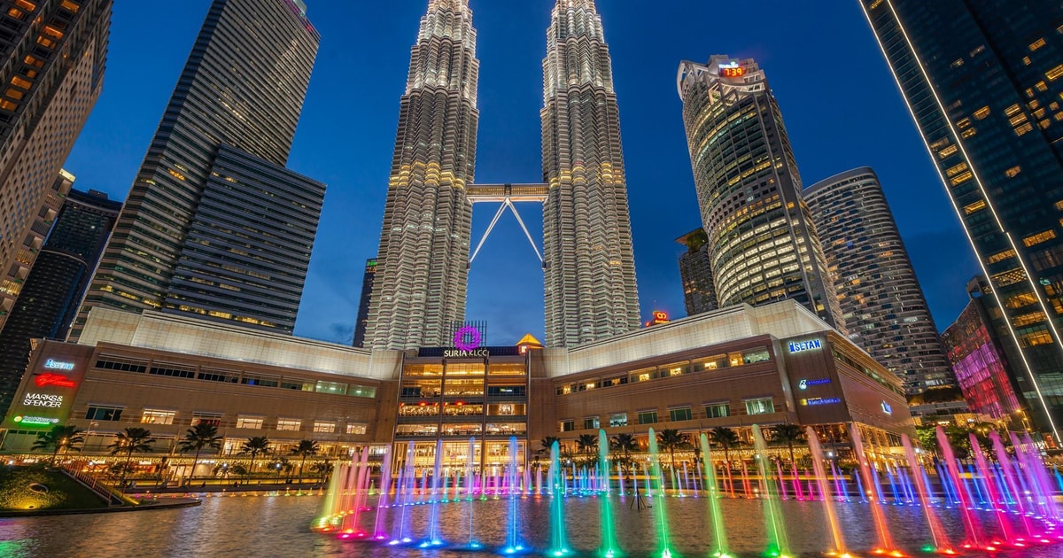 Aquarium KLCC, KL Tower, TRX, und PNB 118 Tour | GetYourGuide