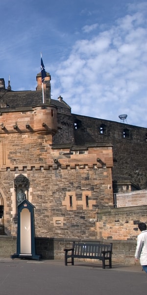 Edinburgh Castle: Guided Walking Tour with Entry Ticket | GetYourGuide