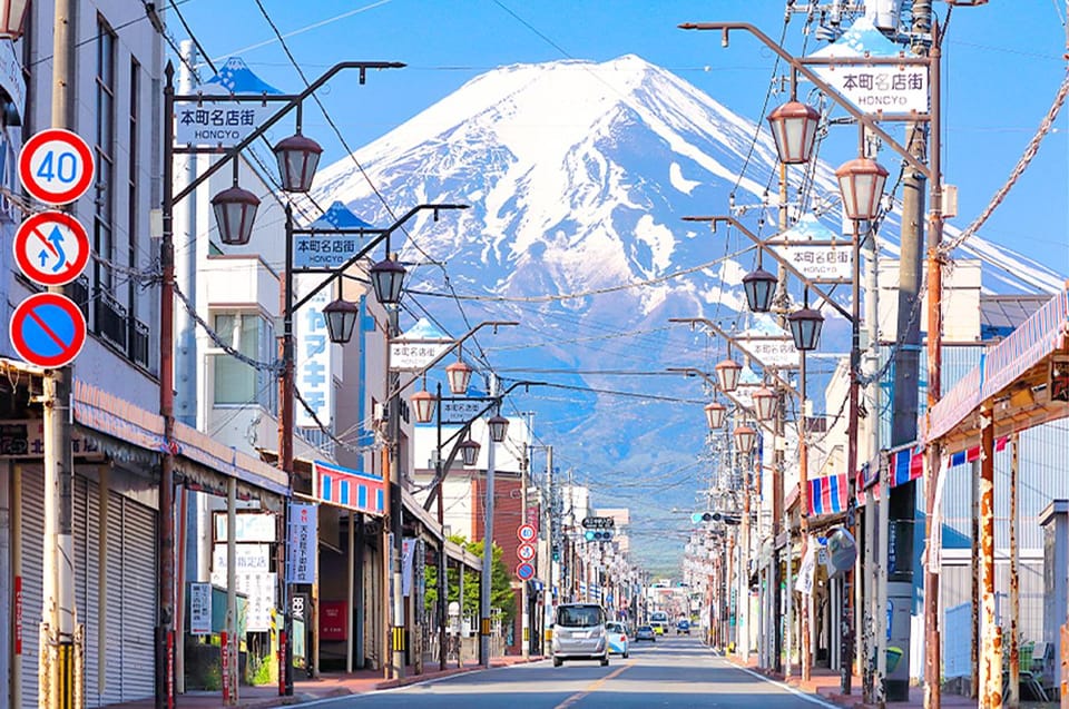 Monte Fuji: Excursión de un día al Lago Saiko, Festival de Fuegos ...