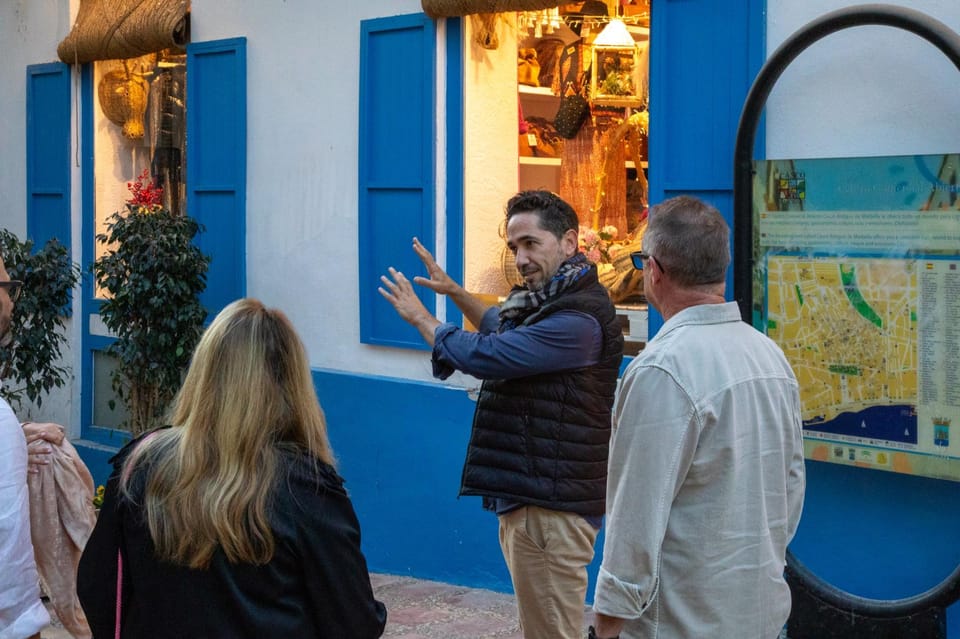 Marbella: Visita al Casco Antiguo con Tapas y Vino | GetYourGuide