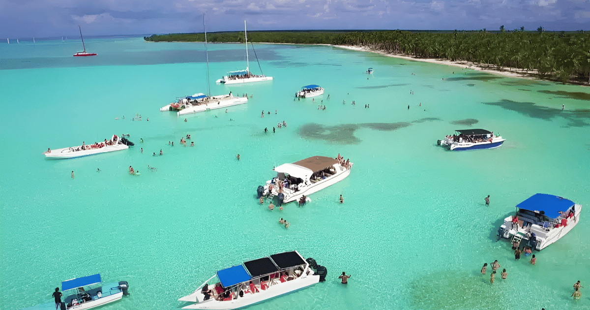 Punta Cana : Croisière en catamaran vers l'île de Saona avec déjeuner ...
