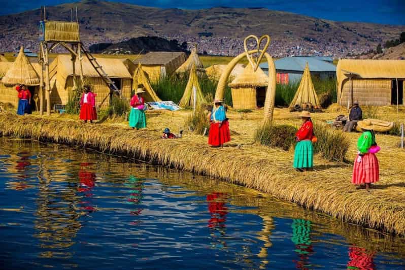 Visite d'une jounée au lac Titicaca à Puno avec déjeuner typique ...