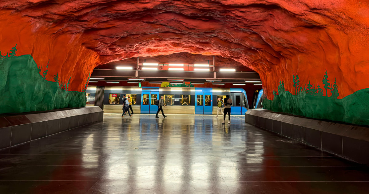 Estocolmo: tour de las estaciones de metro | GetYourGuide