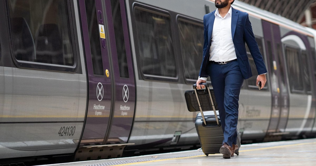 London: Express Train Transfer to/from Heathrow Airport | GetYourGuide