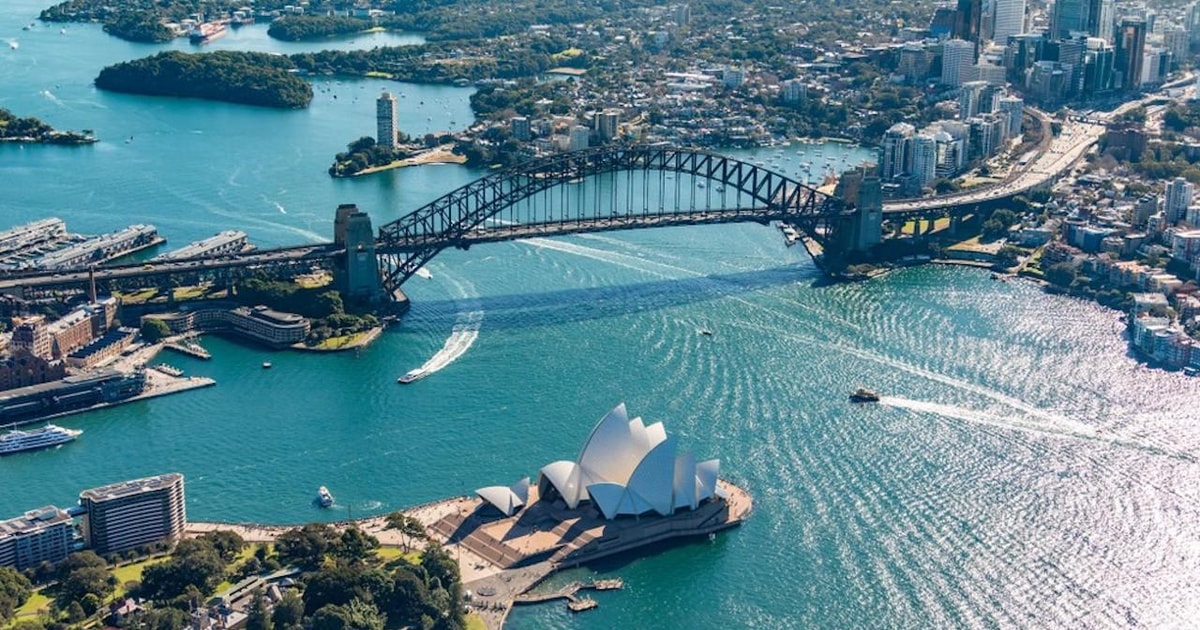 30-minute Private Sydney Harbour Helicopter Tour for 2 | GetYourGuide
