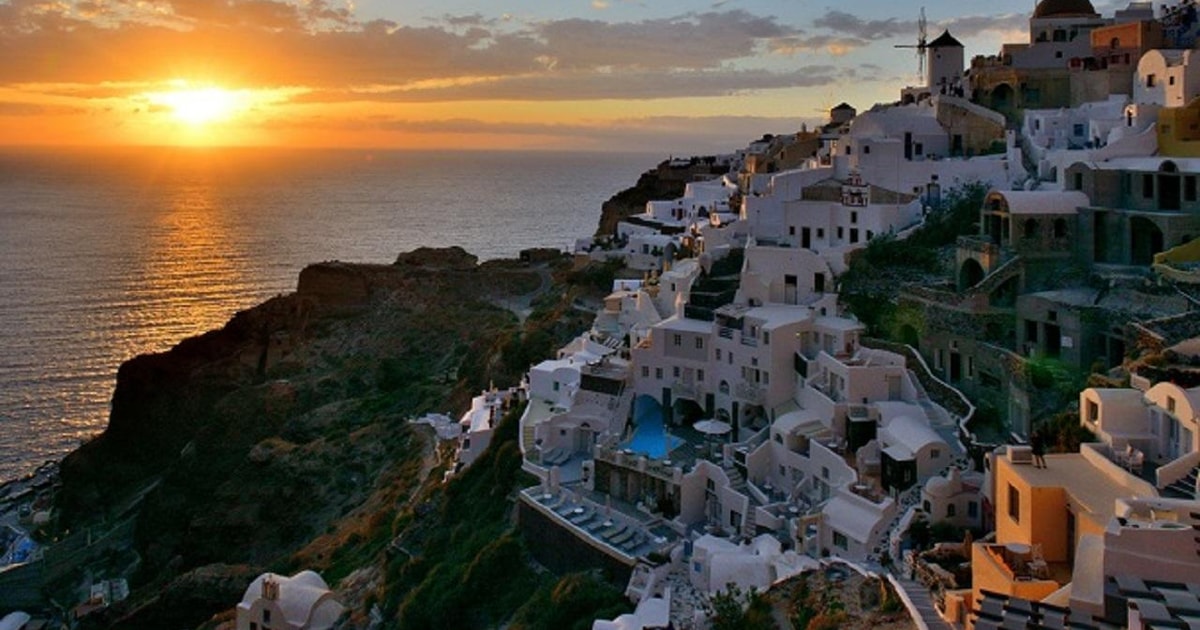 Rethymno-Santorini island 1 Day Cruise | GetYourGuide