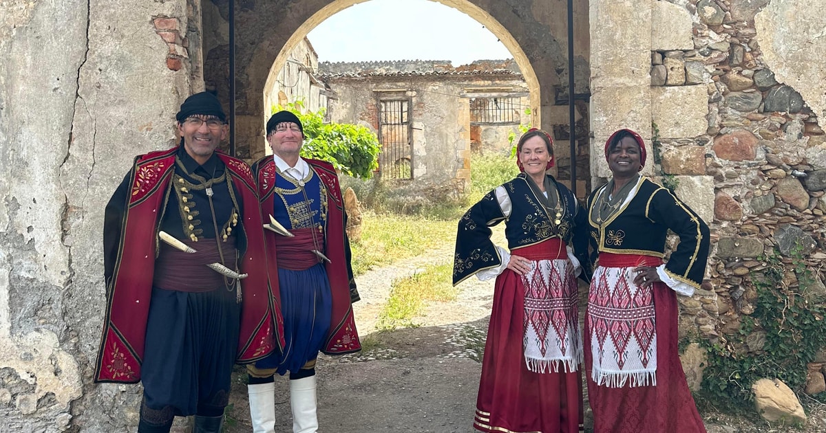 Fra Chania: Traditionelle kretensiske danselektioner med frokost ...