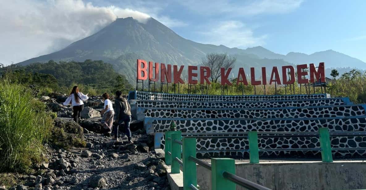 Visita ao vulcão do Monte Merapi e ao Templo de Prambanan | GetYourGuide