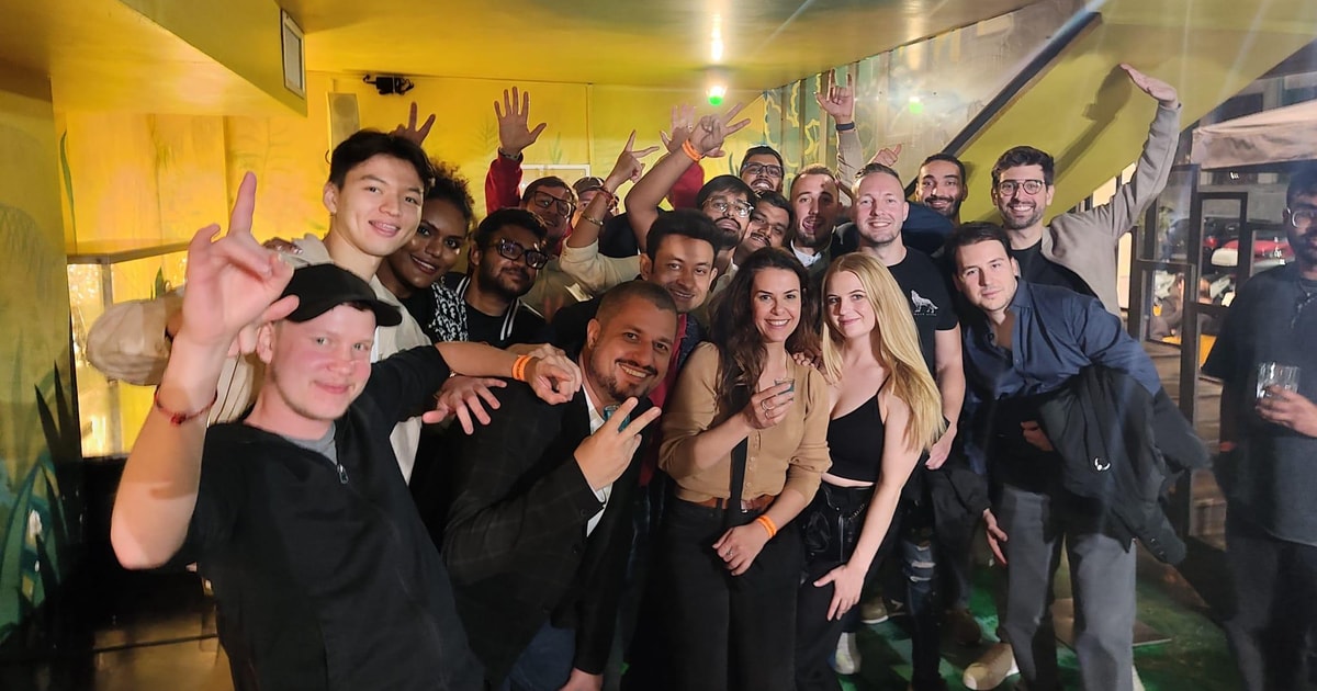 Milan: VIP Nighttime Corso Como Crawl to 2 Bars and 2 Clubs | GetYourGuide