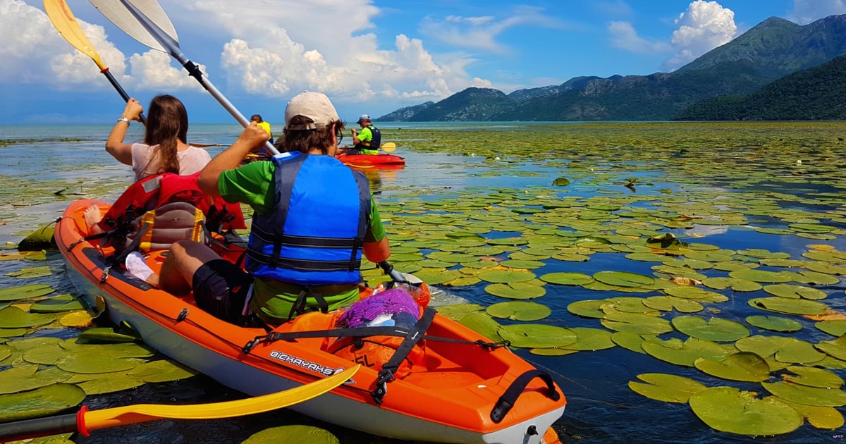 Excursión guiada en kayak por el lago Skadar - Aventura en el Parque ...